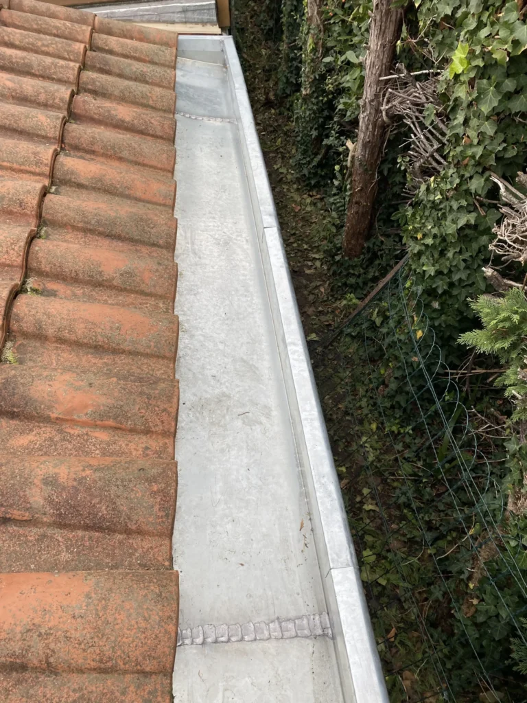 Création cheneau en zinc Anglet | WE RENOV